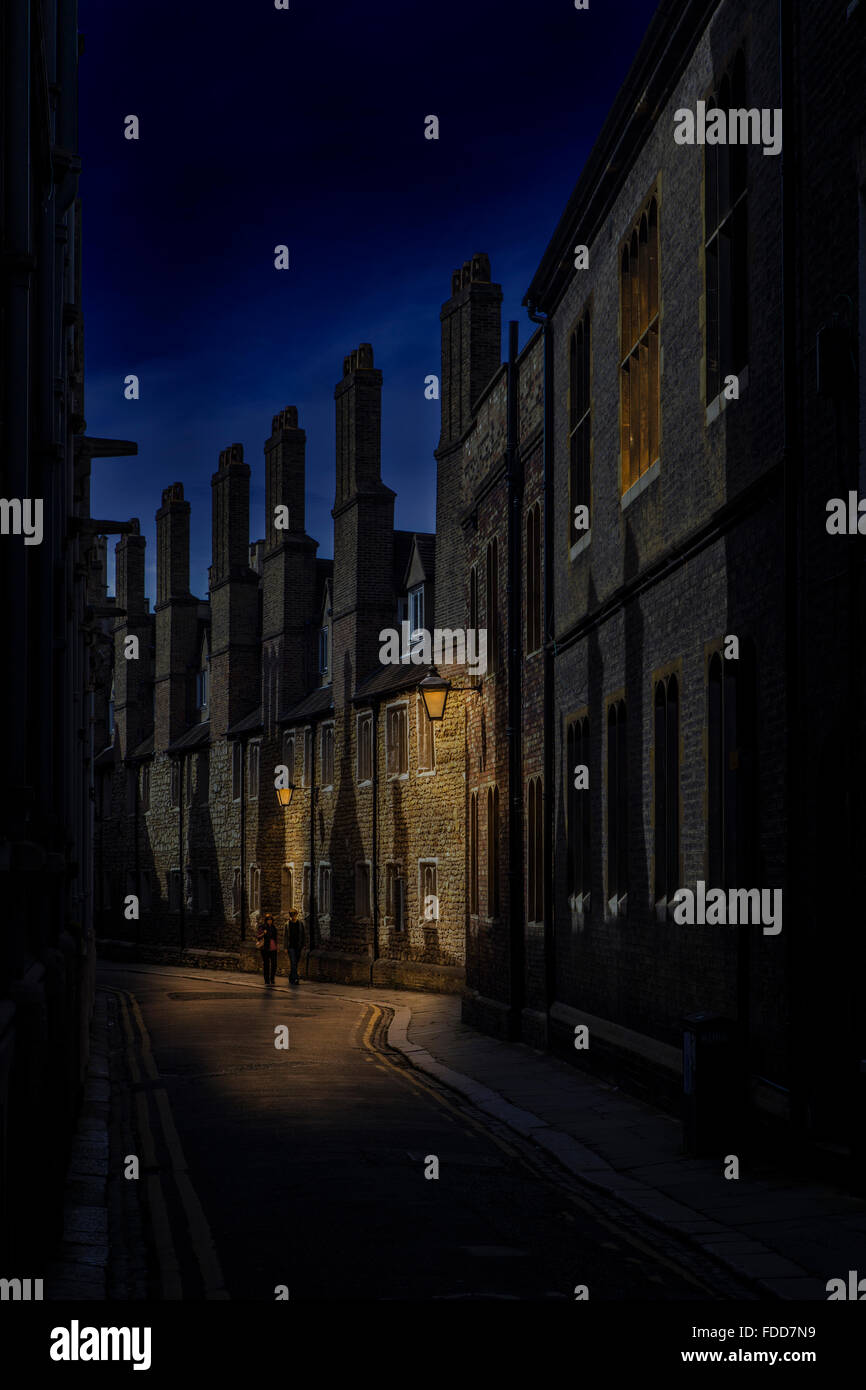 Night street scene hi-res stock photography and images - Alamy