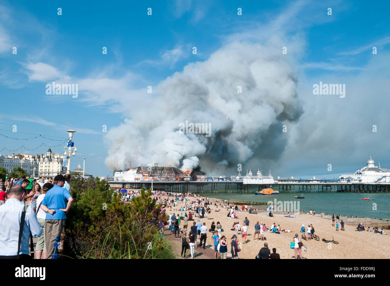 Eastbourne pier fire hi-res stock photography and images - Alamy