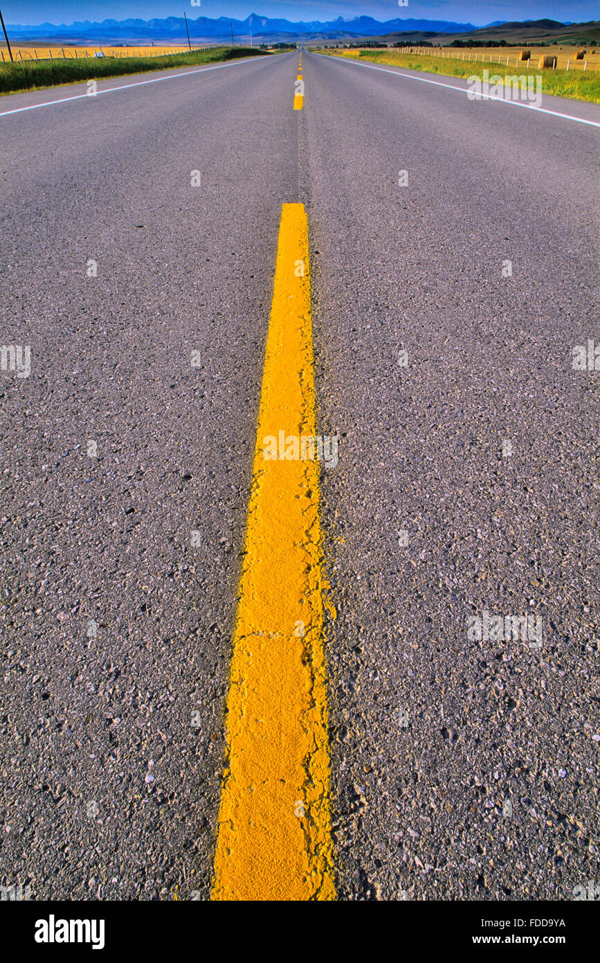 Highway in Southern Alberta, Canada Stock Photo - Alamy