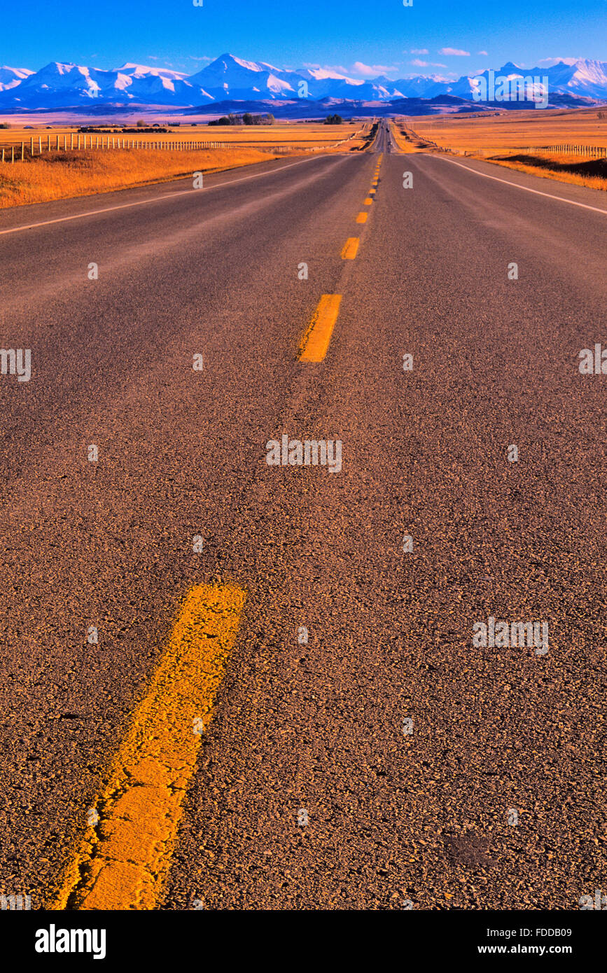 Highway in Southern Alberta, Canada Stock Photo - Alamy