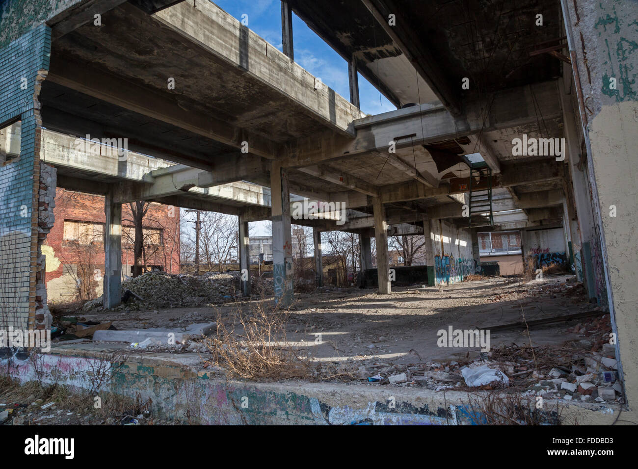 Abandoned industrial ruins hi-res stock photography and images - Alamy
