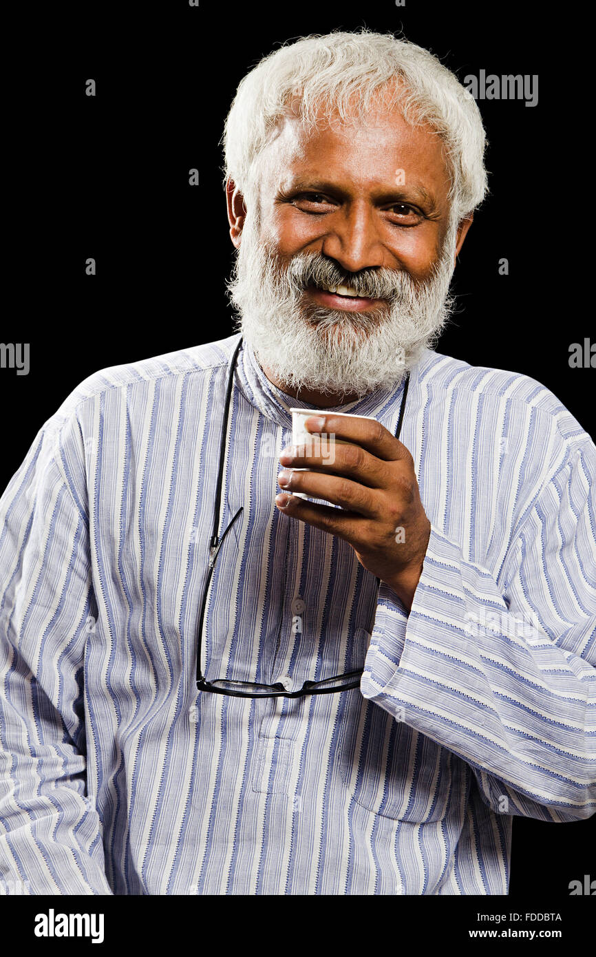 Indian men drinking coffee hi-res stock photography and images - Alamy
