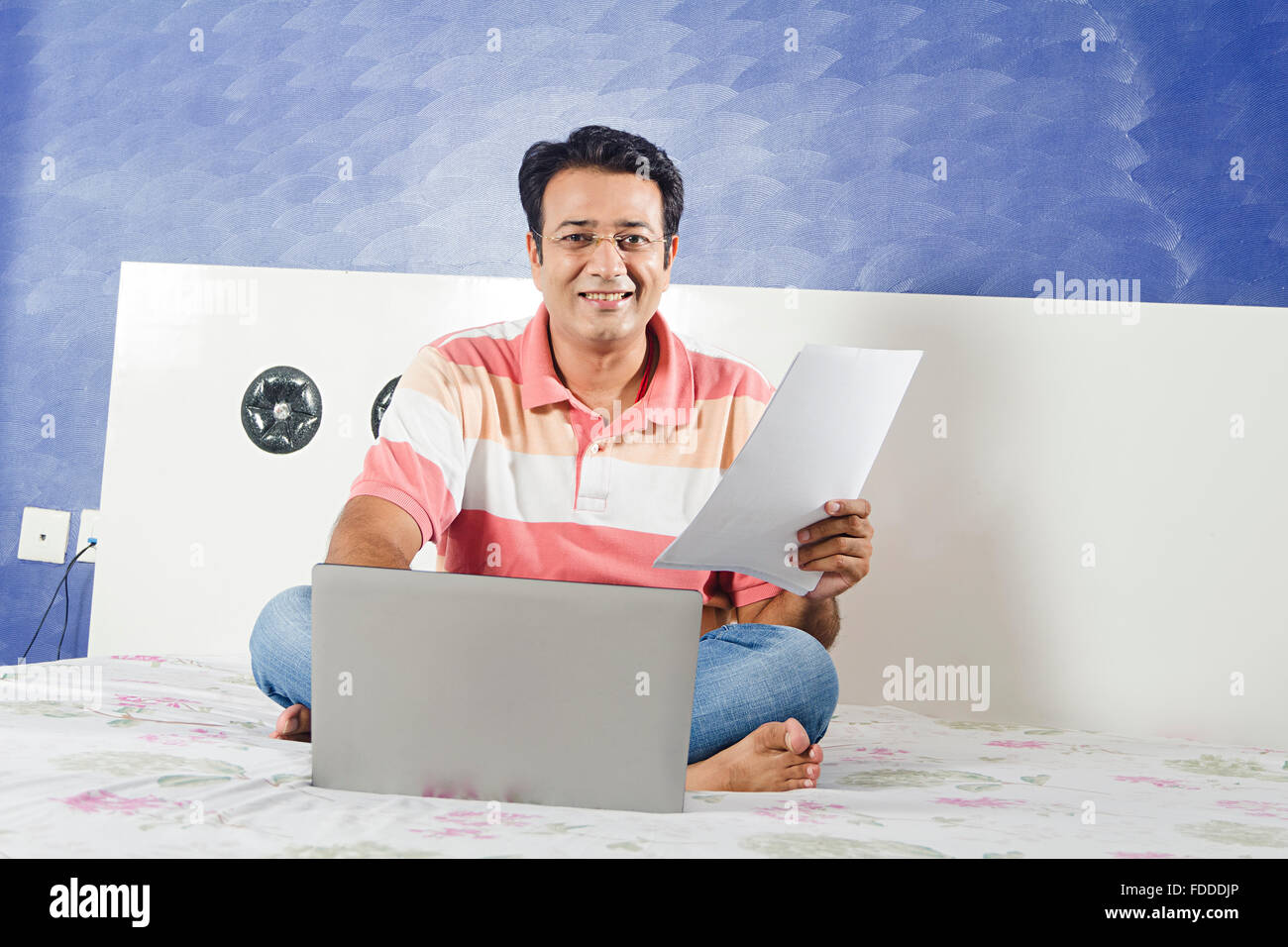 Man 40 years checking hi-res stock photography and images - Alamy