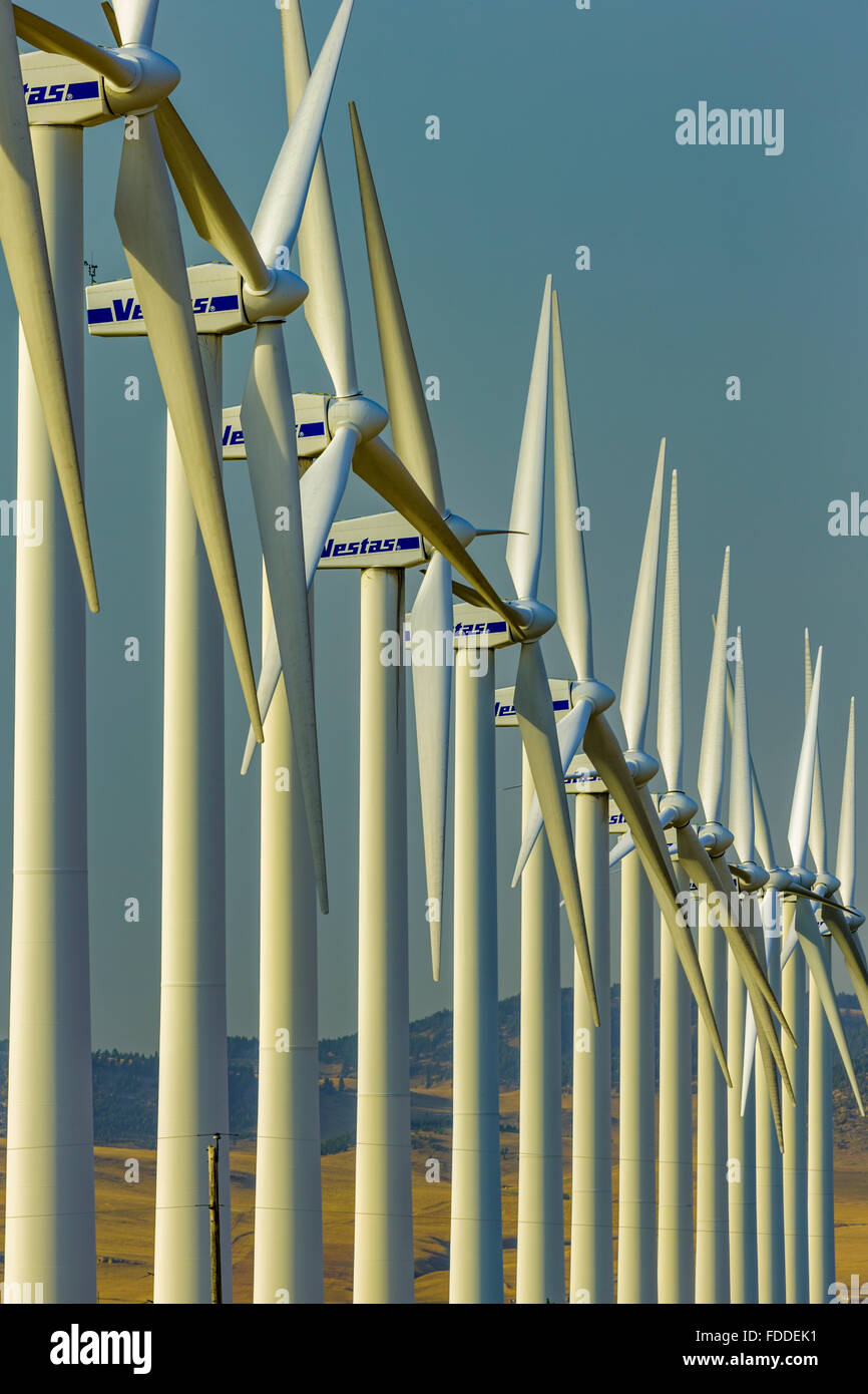 Alberta prairies windmill hi-res stock photography and images - Alamy