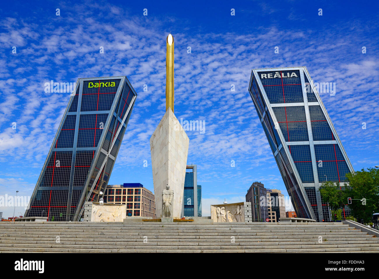 Vision twin towers hi-res stock photography and images - Alamy