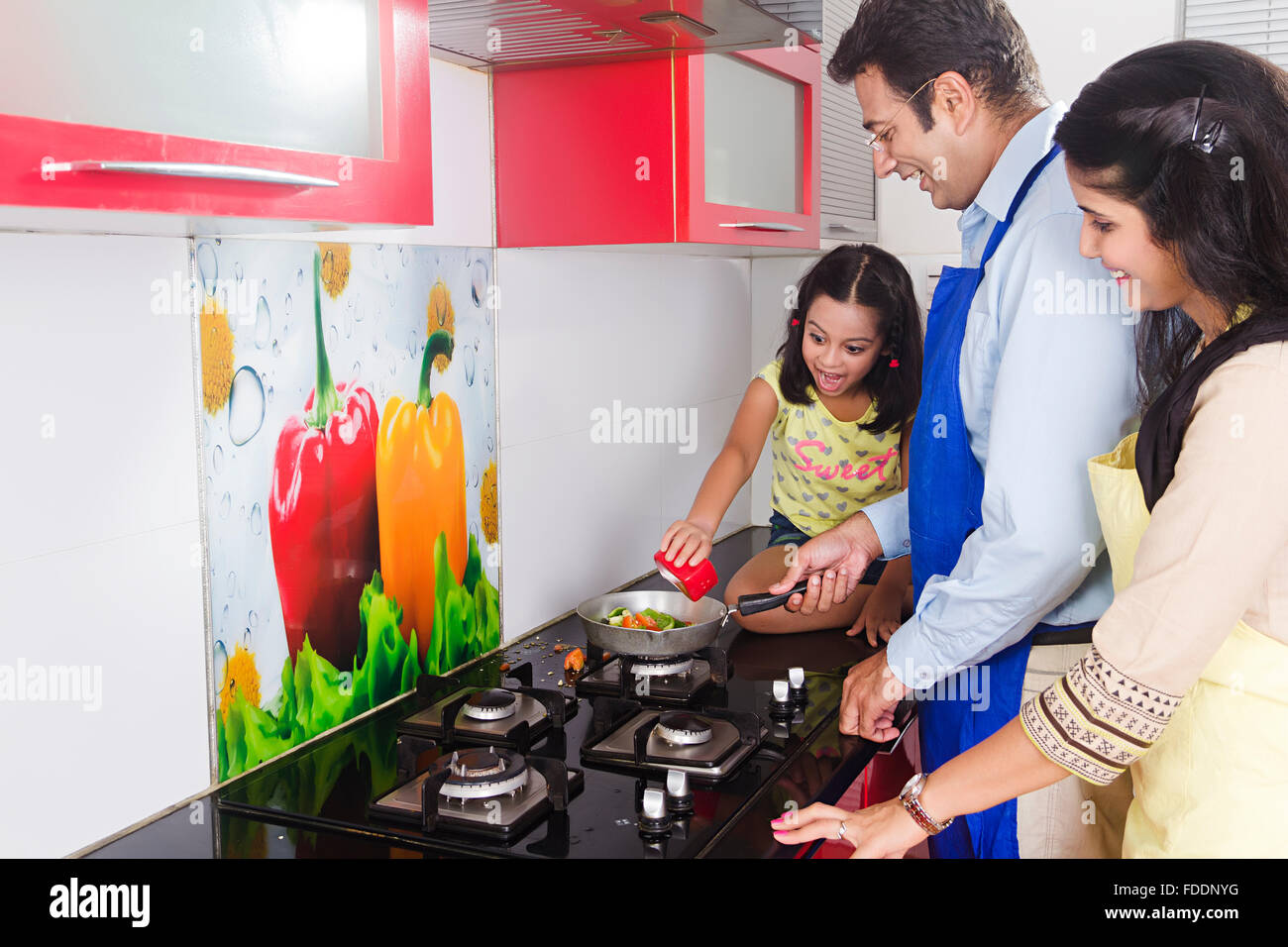 Kids parents kitchen hi-res stock photography and images - Alamy