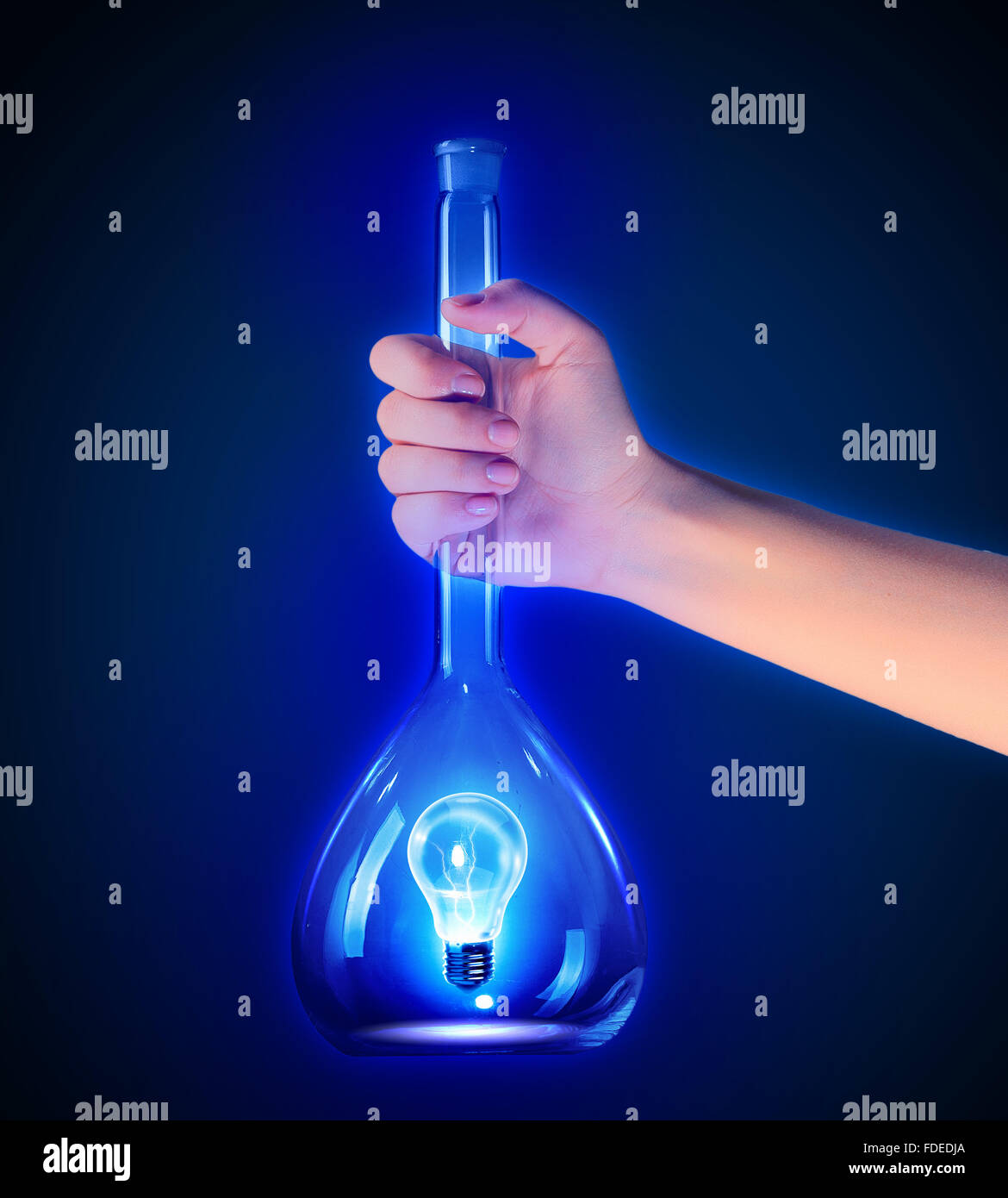 Electrical light bulb test hi-res stock photography and images - Alamy