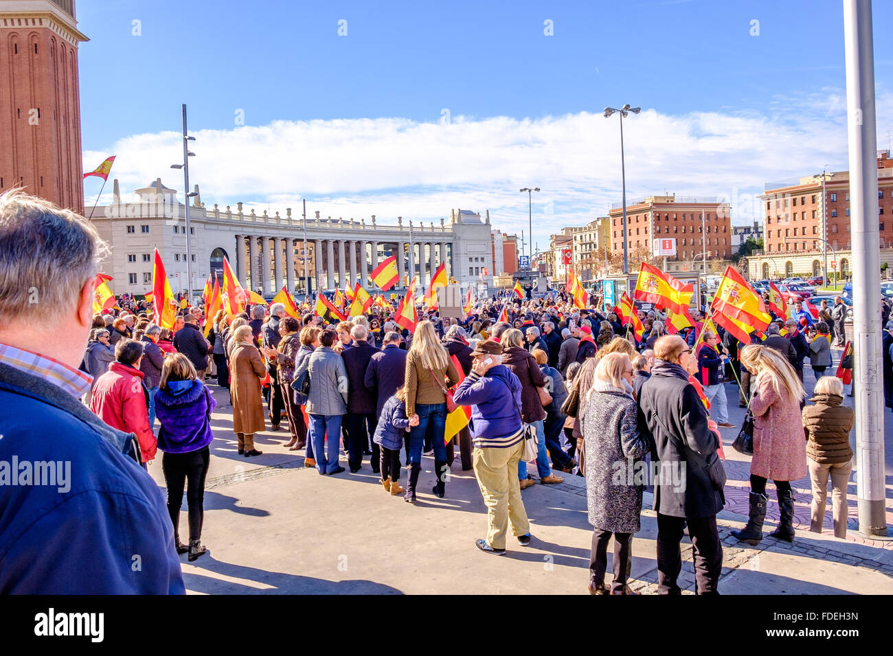 ‘Long live Spain’: Thousands call for unity, protest Catalan secession ...
