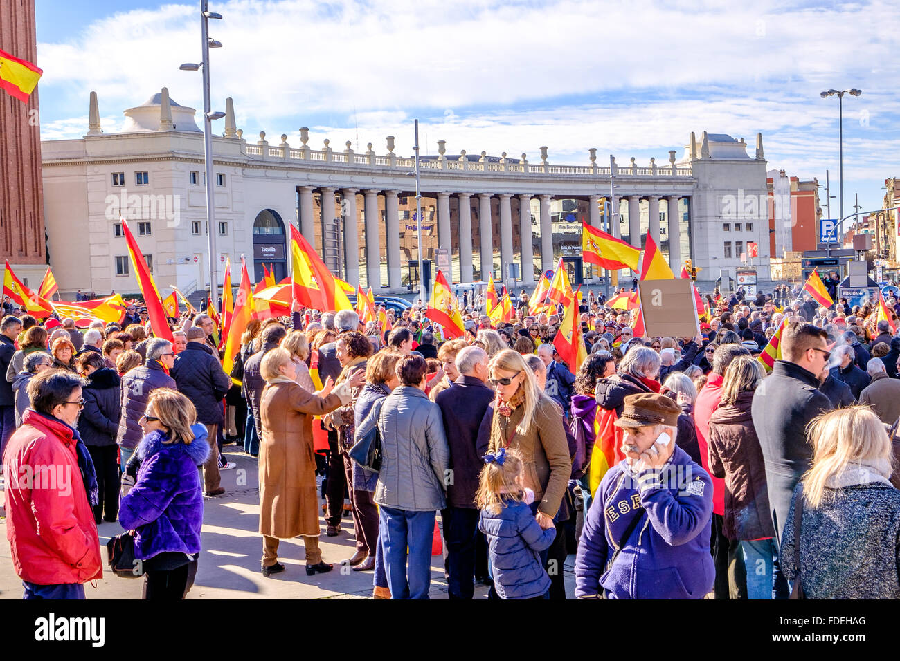‘Long live Spain’: Thousands call for unity, protest Catalan secession ...