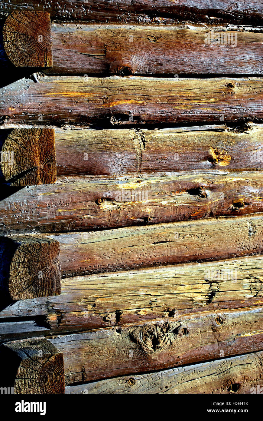 Log cabin wall exterior Stock Photo - Alamy
