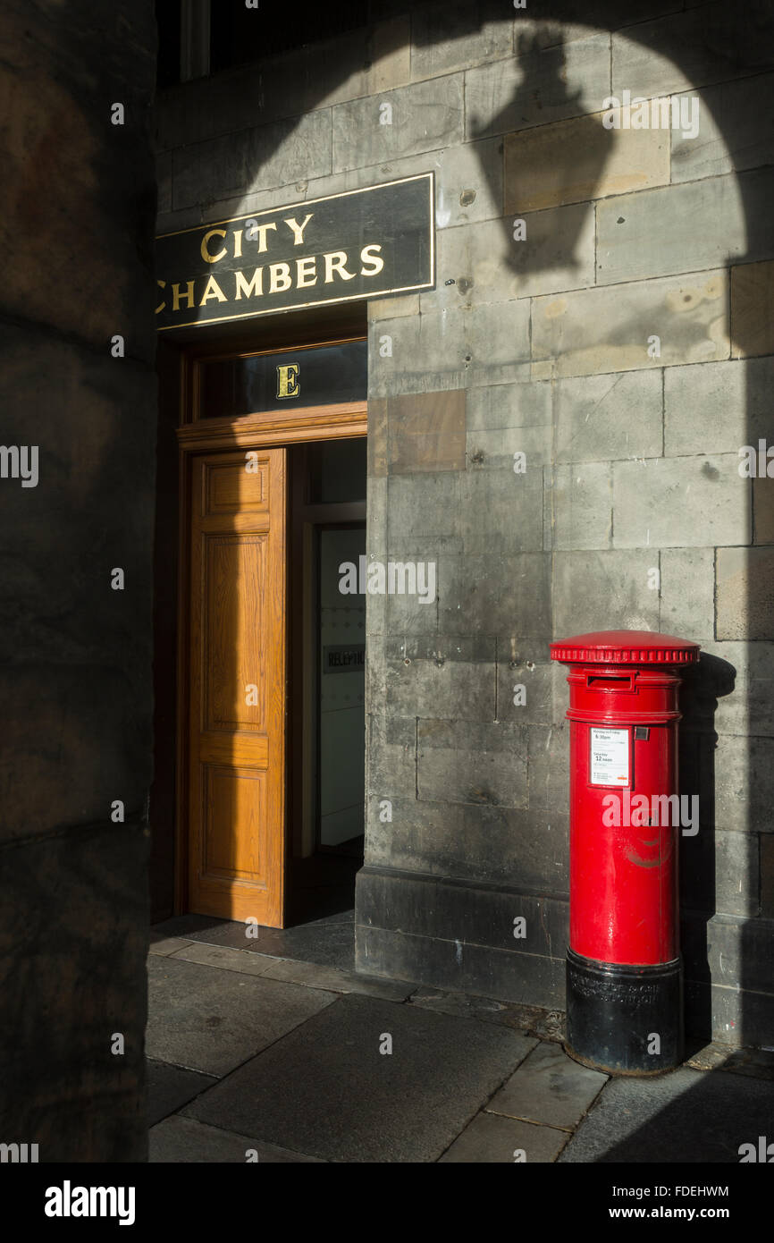Lamp post in edinburgh scotland hi-res stock photography and images - Alamy
