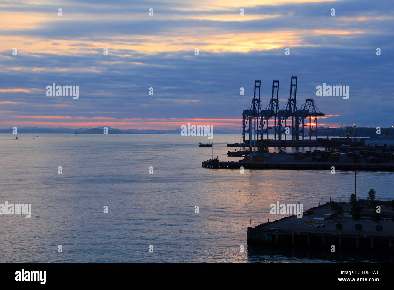 Auckland container port hi-res stock photography and images - Alamy