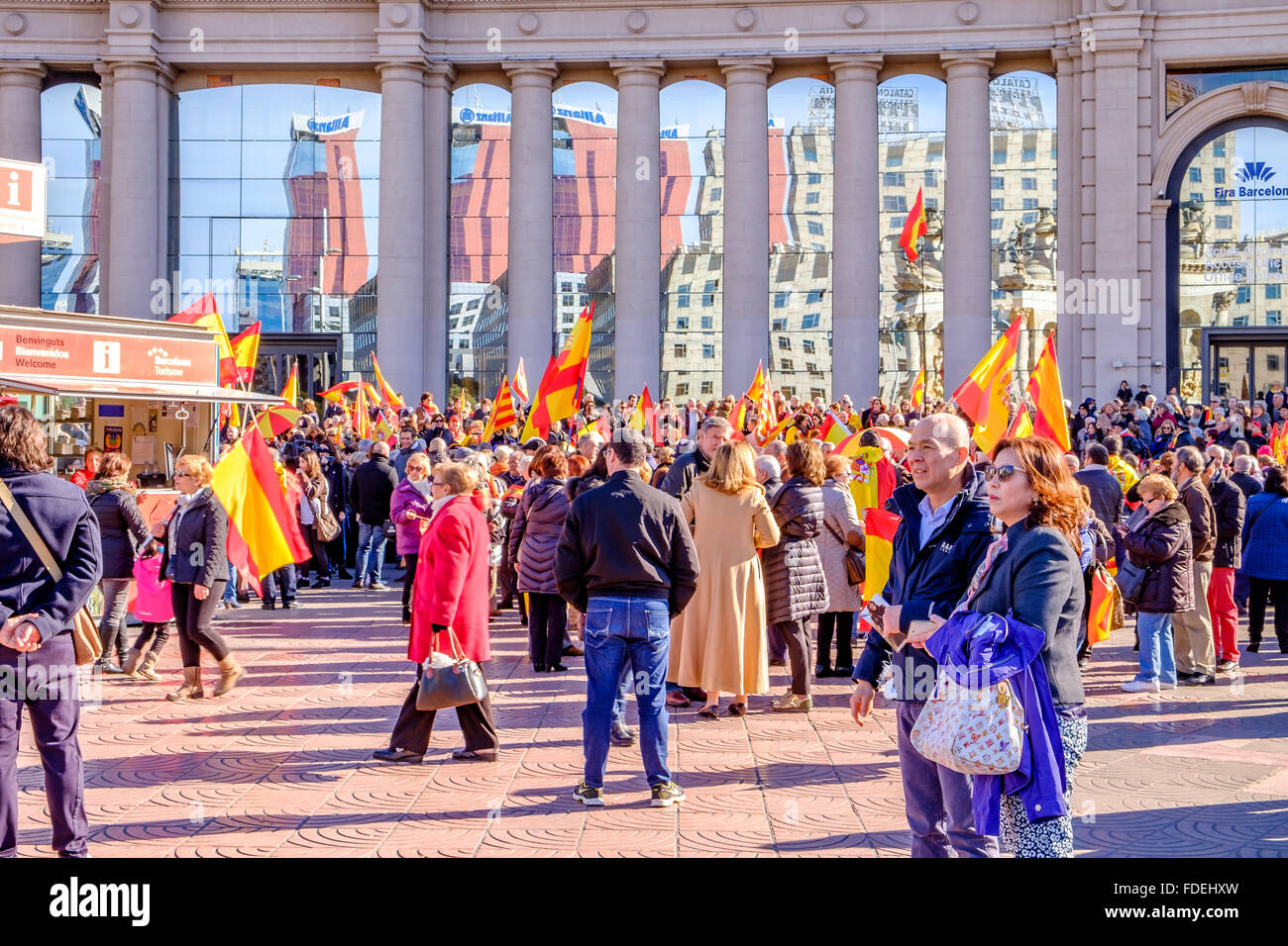 ‘Long live Spain’: Thousands call for unity, protest Catalan secession ...