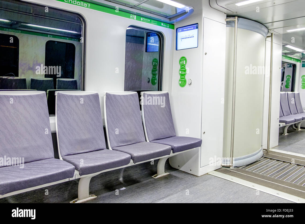 Metro carriage hi-res stock photography and images - Alamy