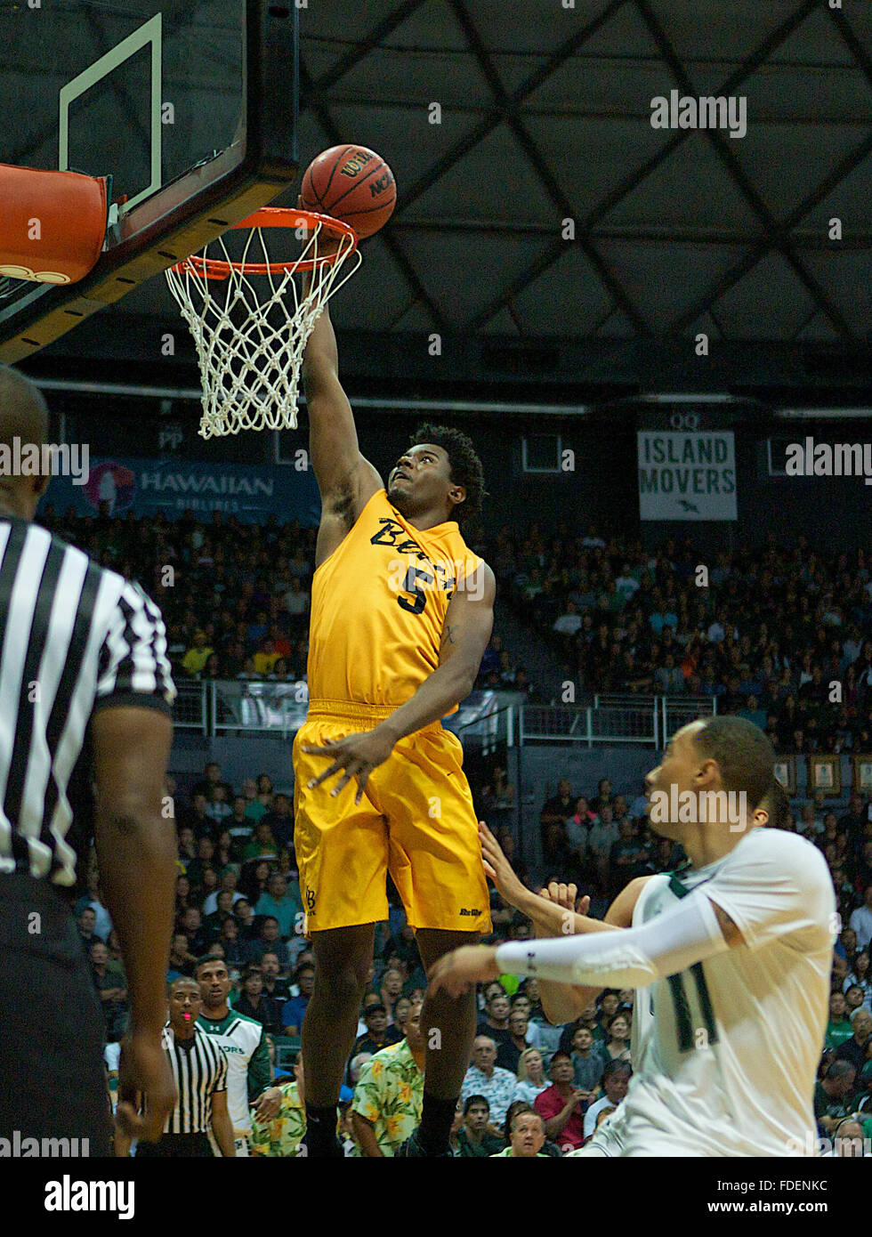 Hawaii warriors mens basketball hi-res stock photography and images - Alamy