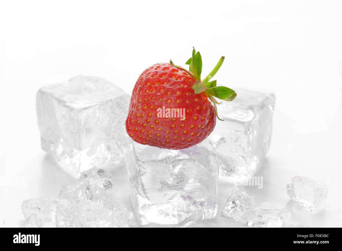 Strawberry ice cubes hi-res stock photography and images - Alamy