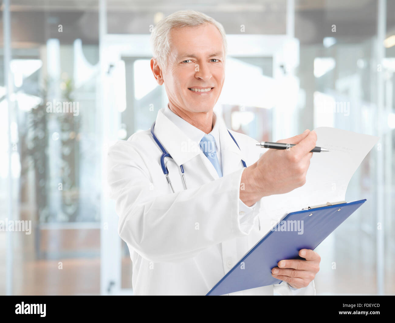 Doctor middle old stethoscope portrait hi-res stock photography and ...