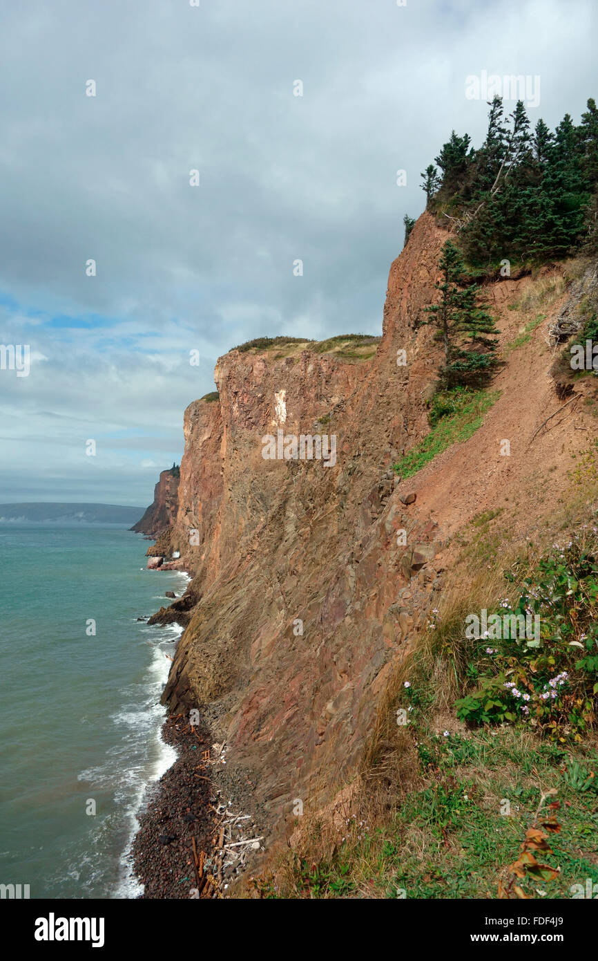 Sheer cliff face hi-res stock photography and images - Alamy
