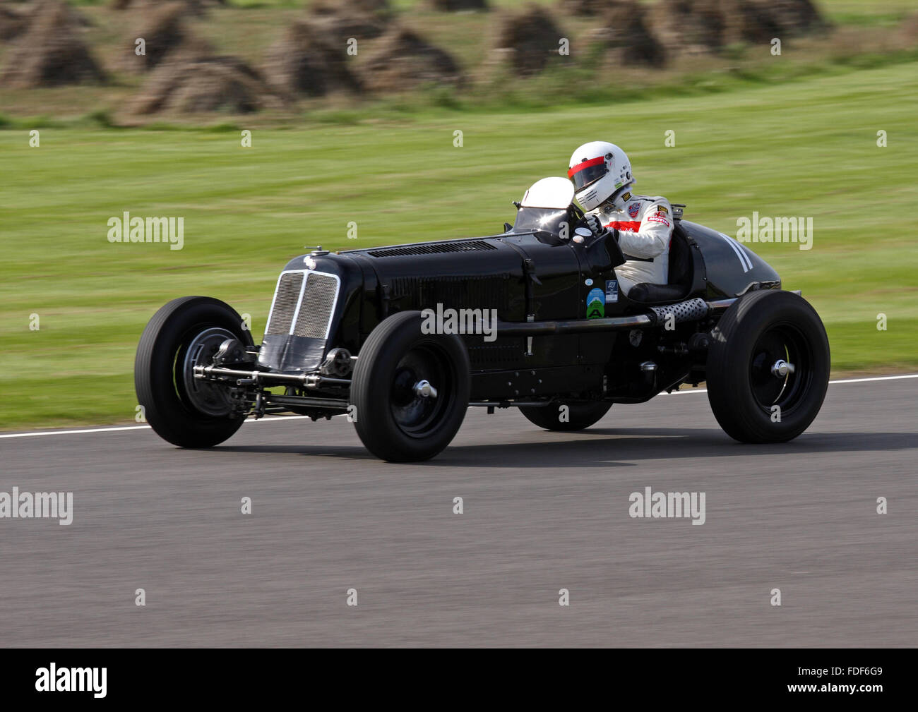 Michael Gans racing a ERA B-type R1B at Goodwood Revival 2015 in The ...
