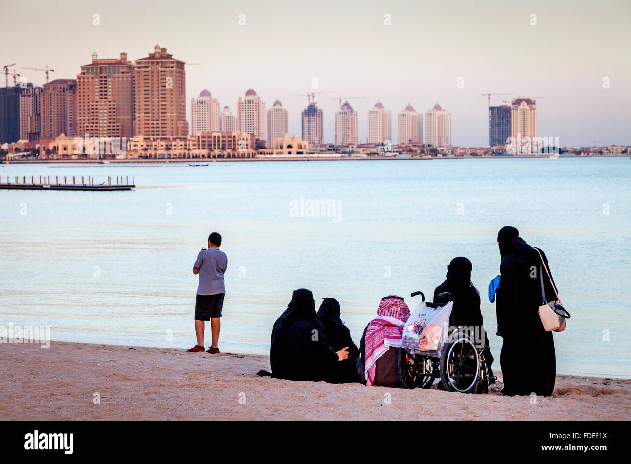 Qatar People Pictures