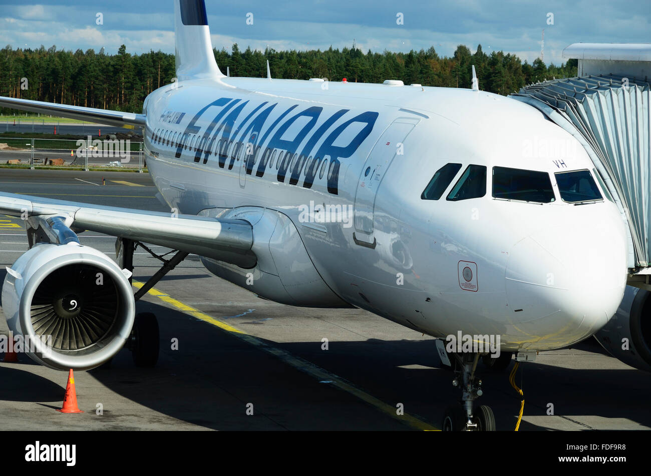 Helsinki airport hi-res stock photography and images - Alamy
