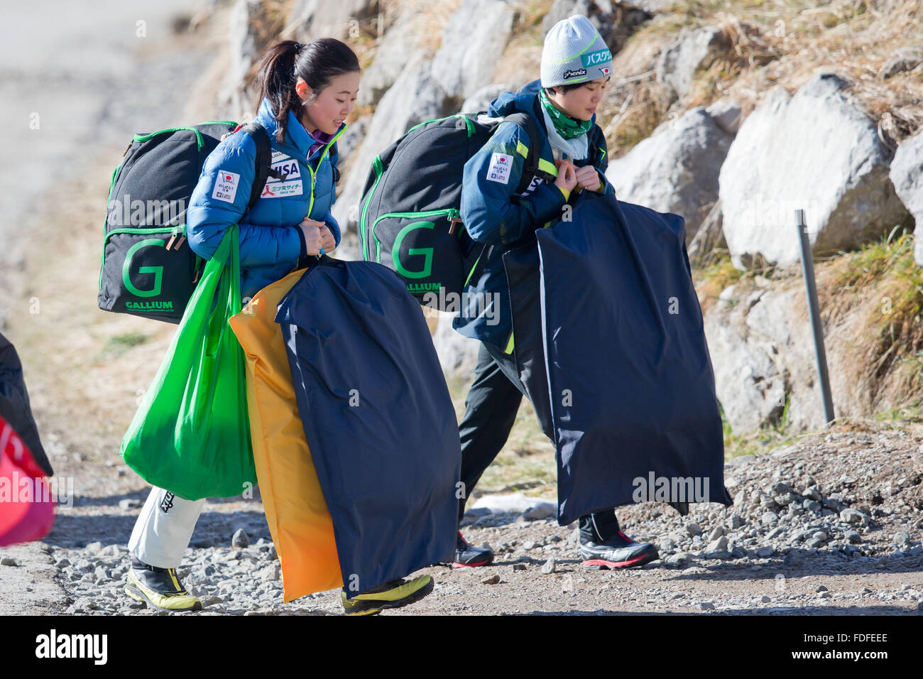 Oberstdorf, Germany. 30th January, 2016. Japan's Yuka Seto (L) and Yuki ...