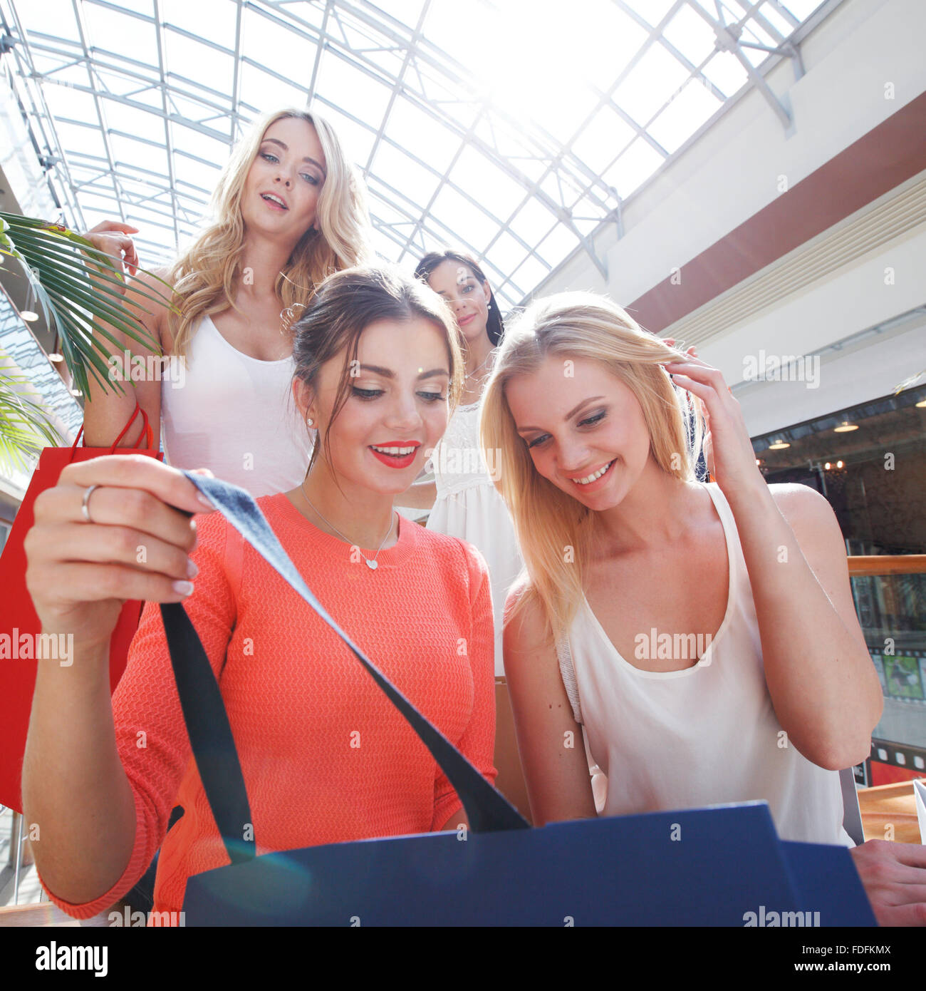 beautiful young women shopping at mall Stock Photo - Alamy