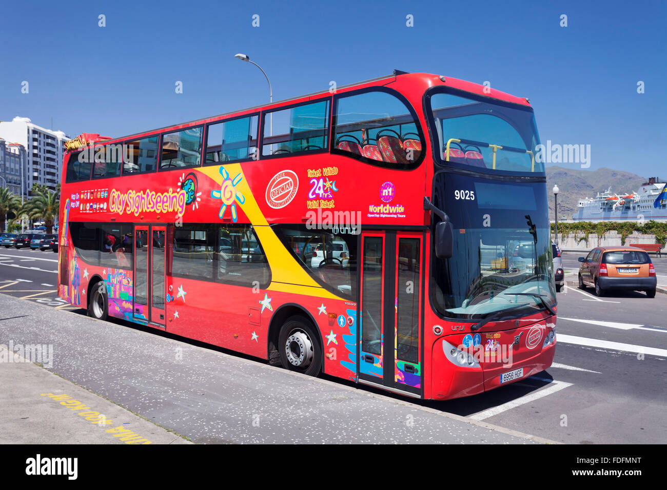 Tenerife bus touristic hi-res stock photography and images - Alamy