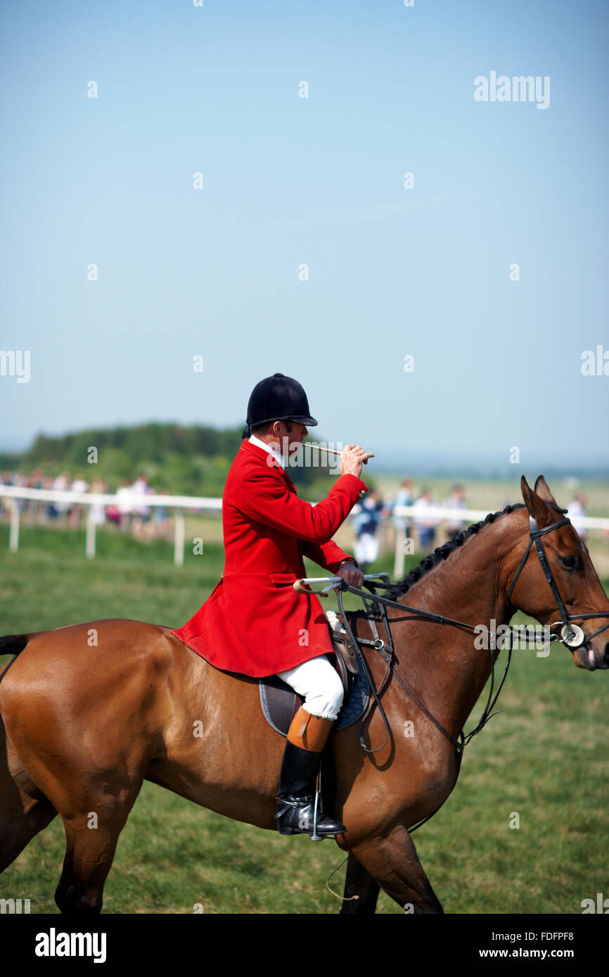 Huntsman blowing horn hi-res stock photography and images - Alamy