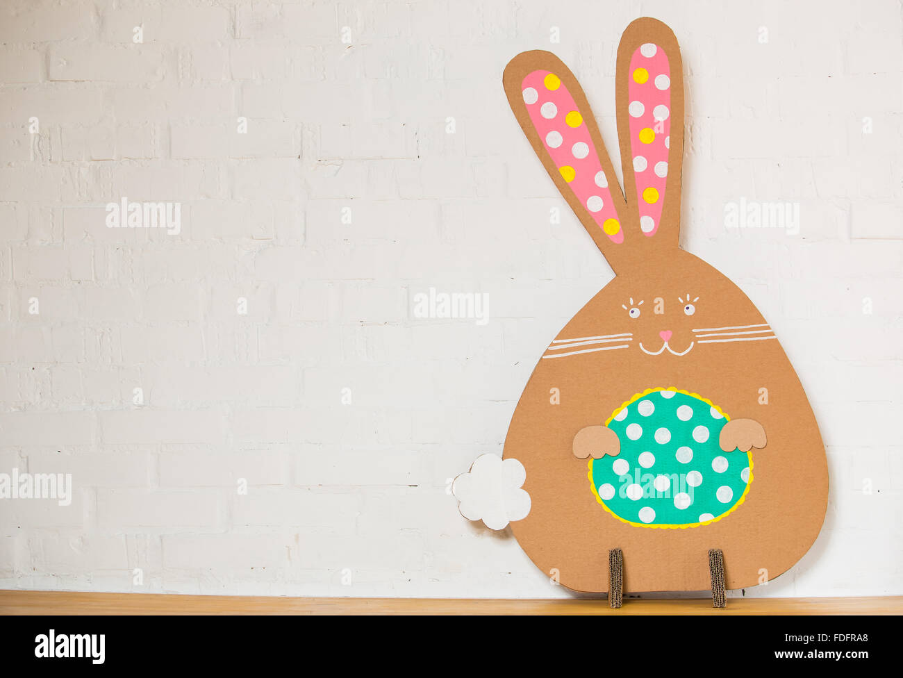 Decoration for Easter. Rabbit of cardboard Stock Photo - Alamy