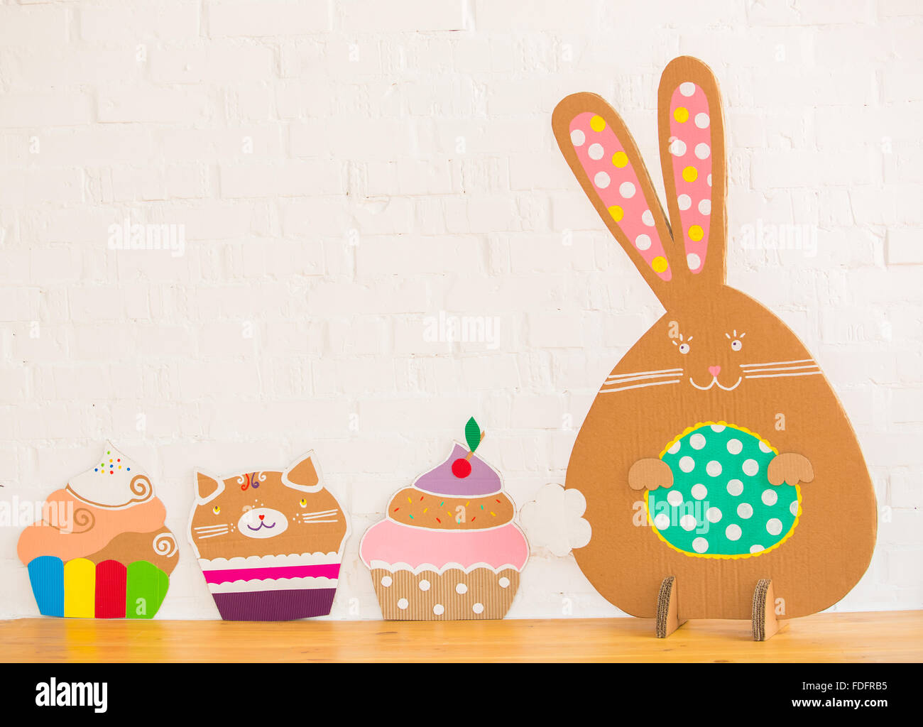 Decoration for Easter. Rabbit of cardboard Stock Photo - Alamy