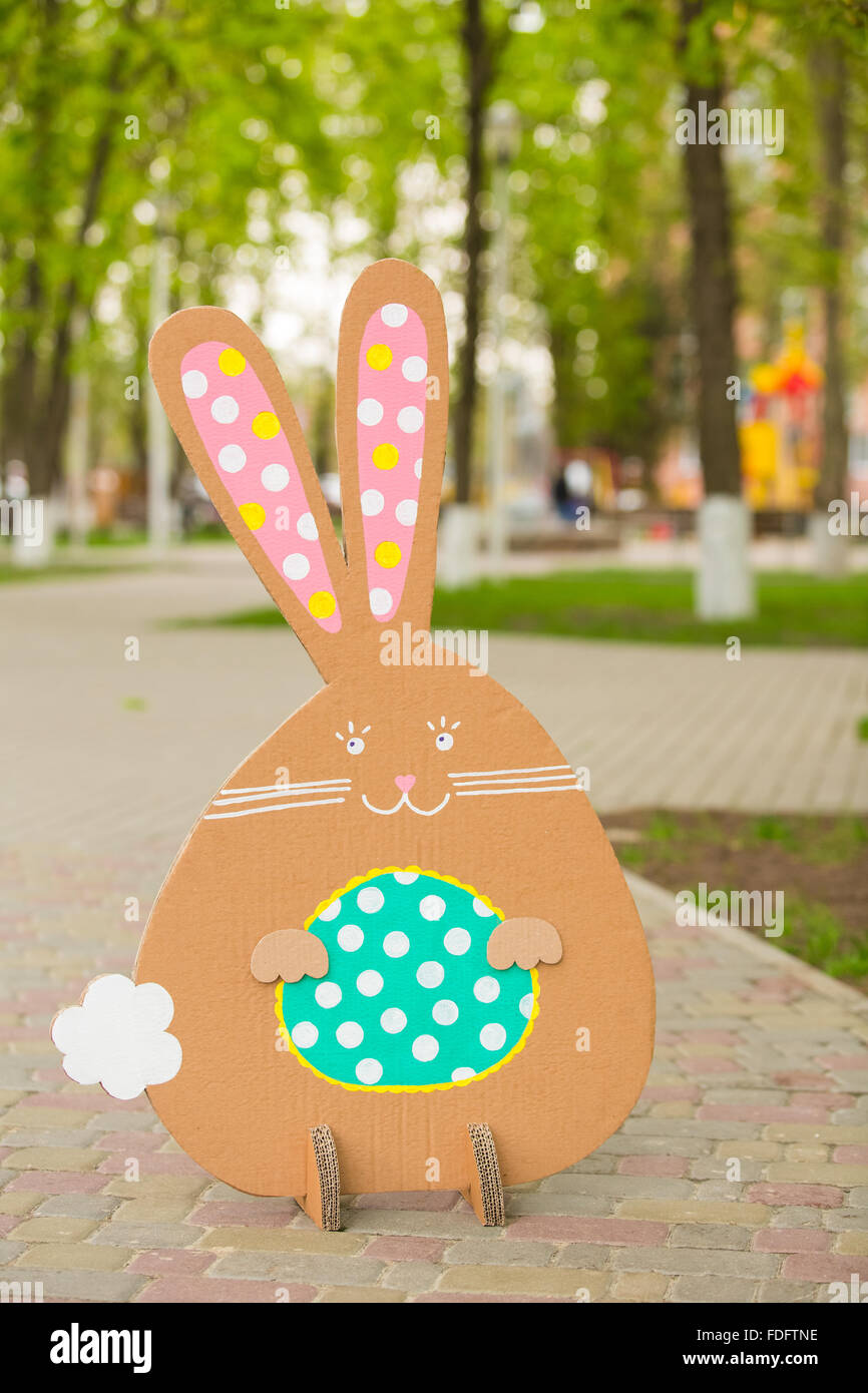 Decoration for Easter. Rabbit of cardboard Stock Photo - Alamy