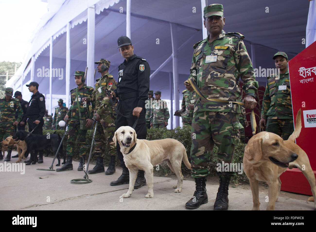 Dhaka, Bangladesh. 31st Jan, 2016. Security officials including Army ...