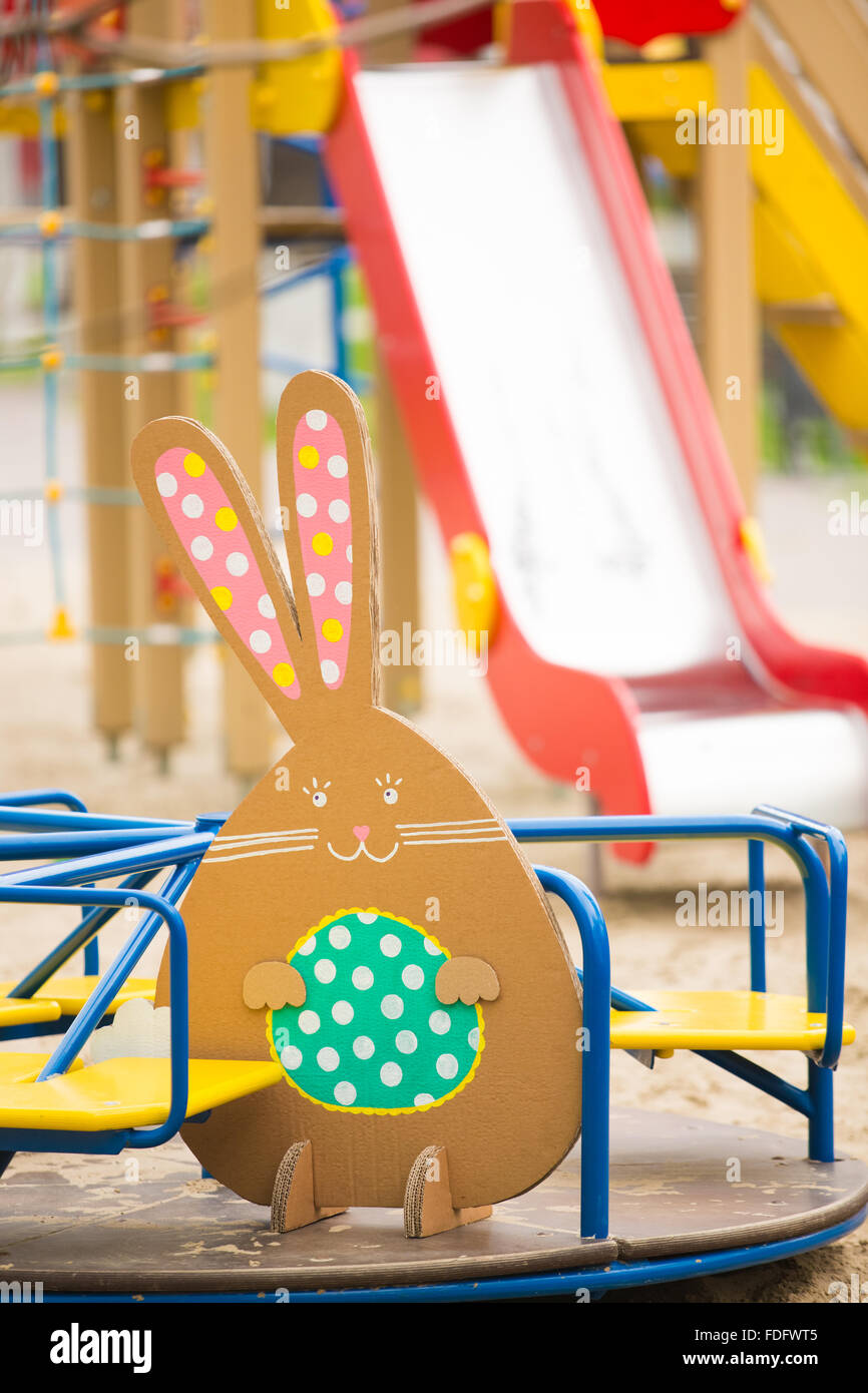 Decoration for Easter. Rabbit of cardboard Stock Photo - Alamy