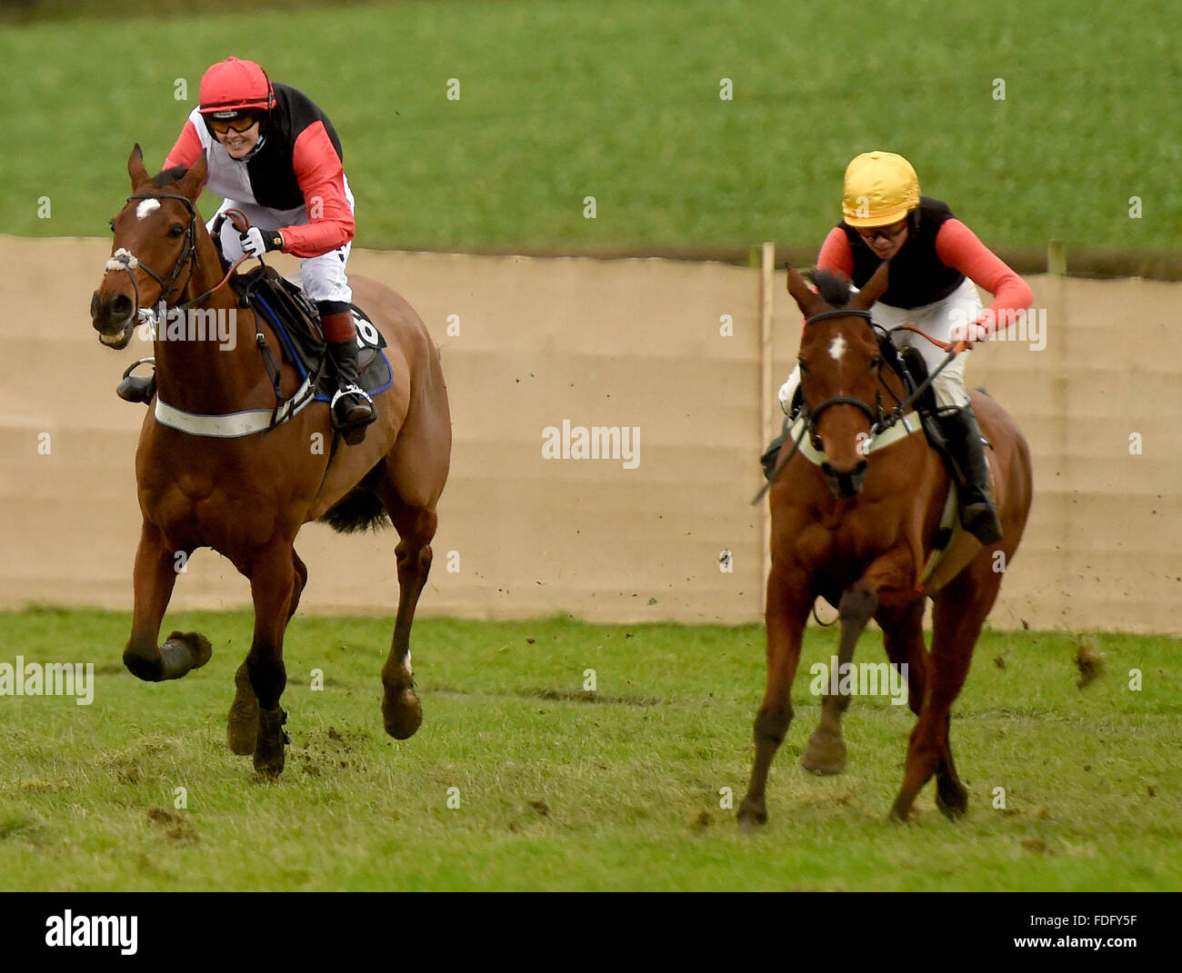 Victoria Pendleton, jockey, left, riding horse Pacha Du Polder Stock ...