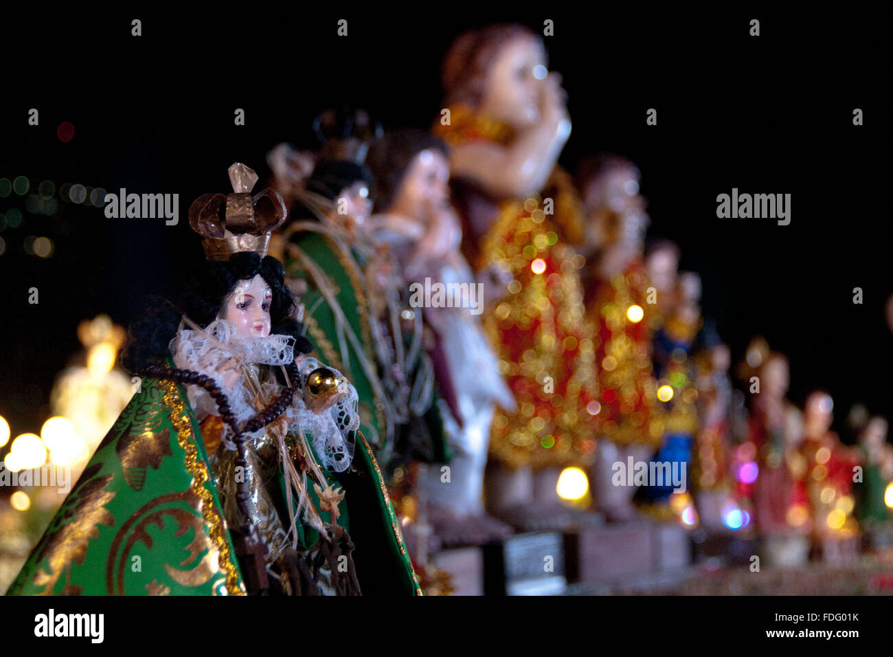 Philippines. 31st Jan, 2016. A row of child Jesus statues on display at ...