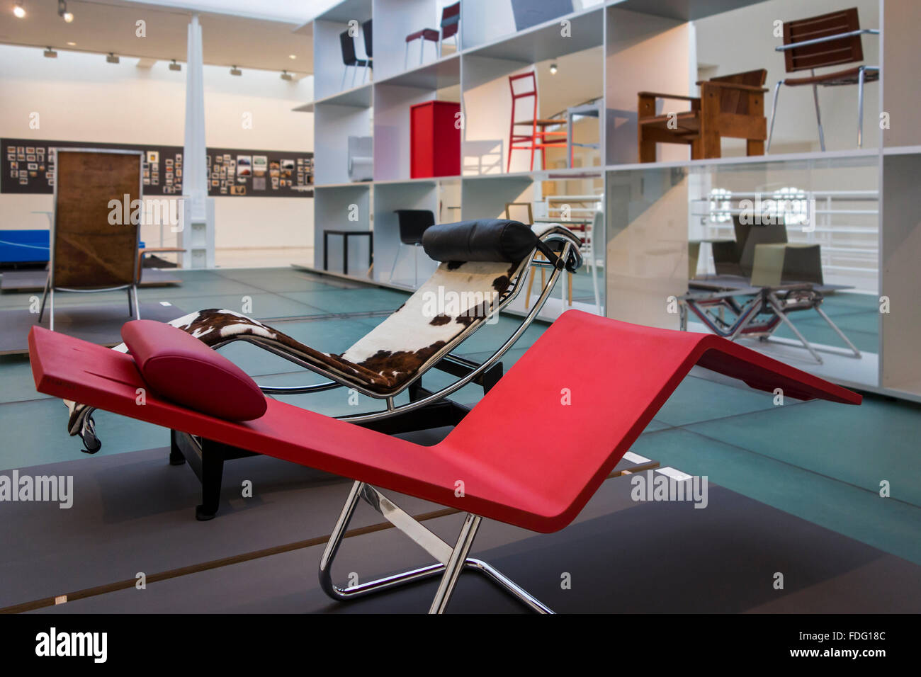 Chair museum hi-res stock photography and images - Alamy