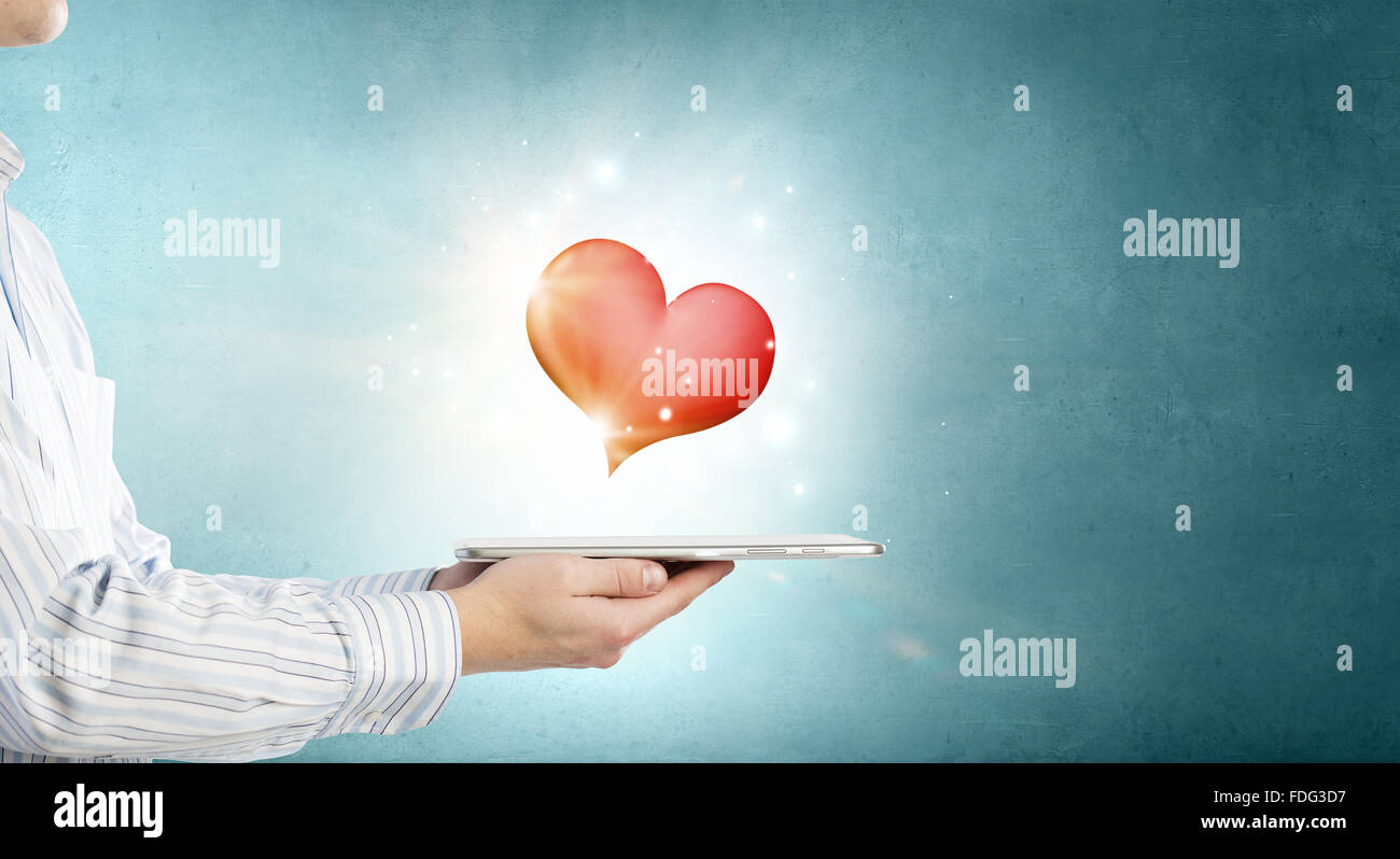 Pc screen heart icon hi-res stock photography and images - Alamy