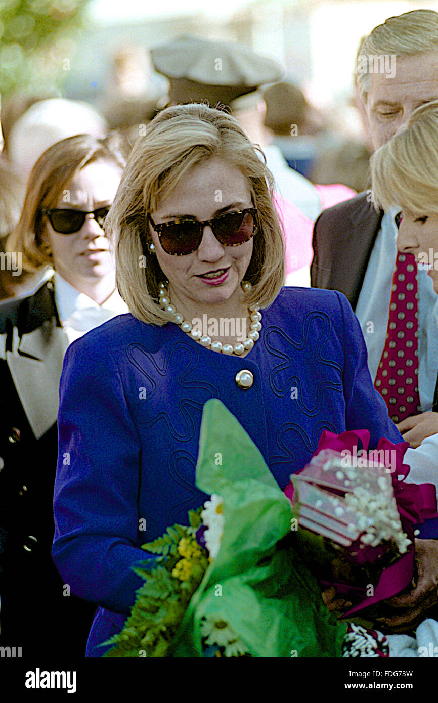 Hillary clinton sunglasses hi-res stock photography and images - Alamy