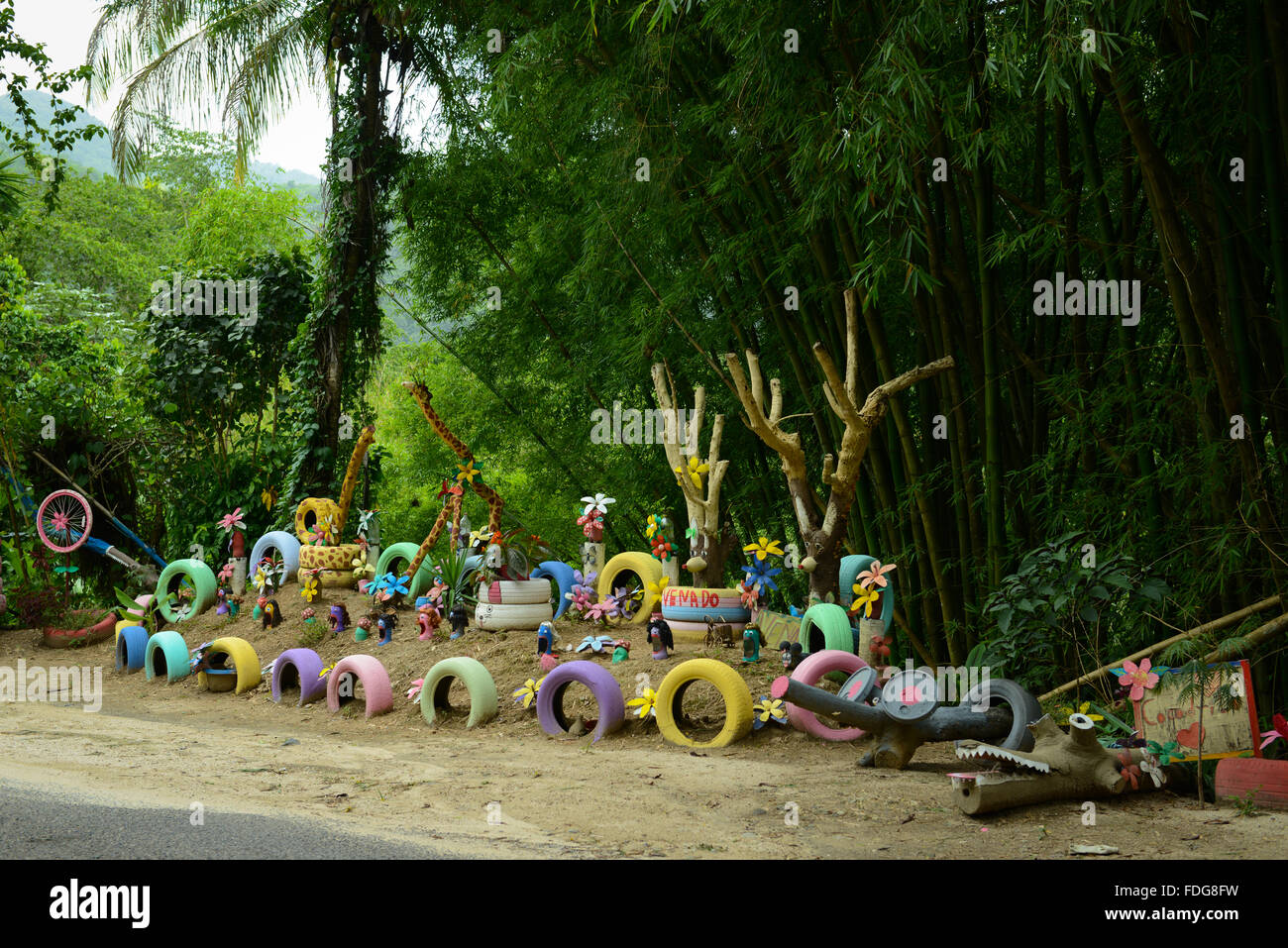 Garden decorations made out of recycled objects. PUERTO RICO - Utuado ...