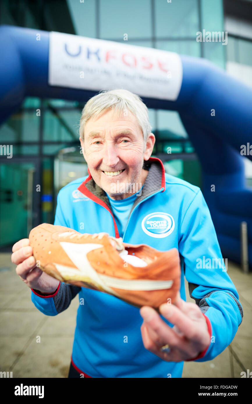 Accrington born Ron Hill trainer as worm in Boston Marathon runner and ...