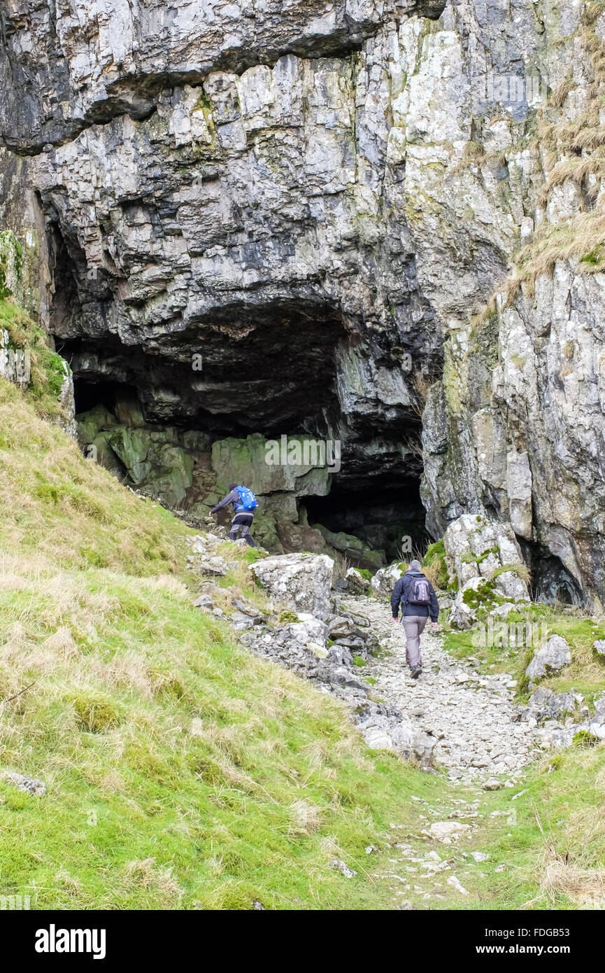 Victoria cave dales hi-res stock photography and images - Alamy