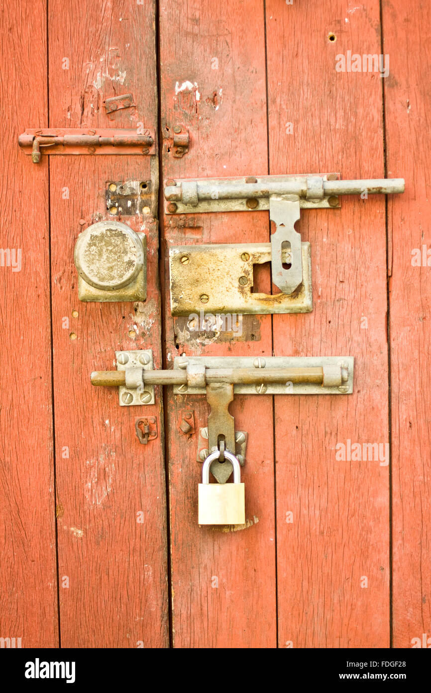 Chinese lock and door Stock Photo - Alamy