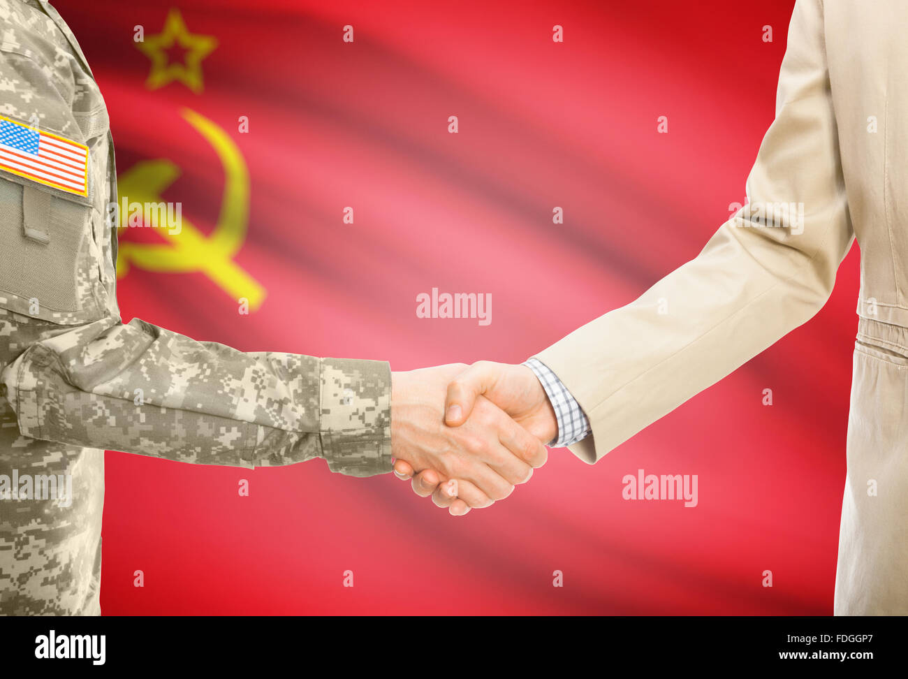 American soviet soldier handshake hi-res stock photography and images ...