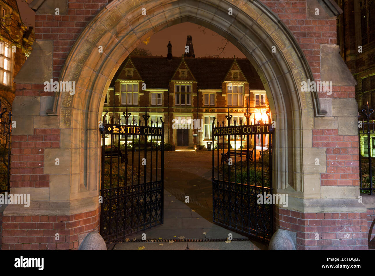 University of Leeds, Clothworkers Court Stock Photo - Alamy