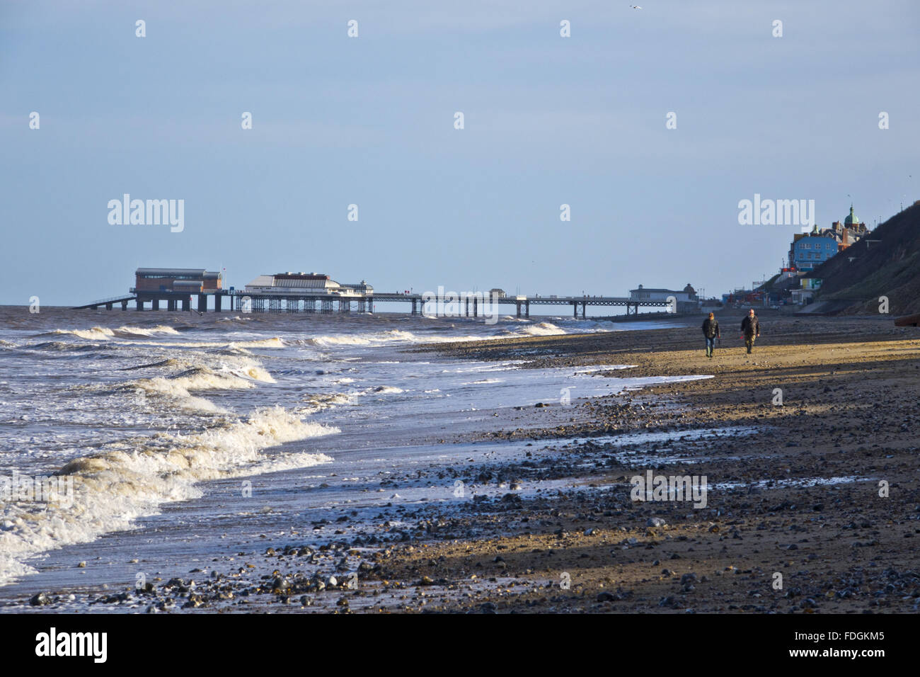 Cromer pier and beach Stock Photo - Alamy
