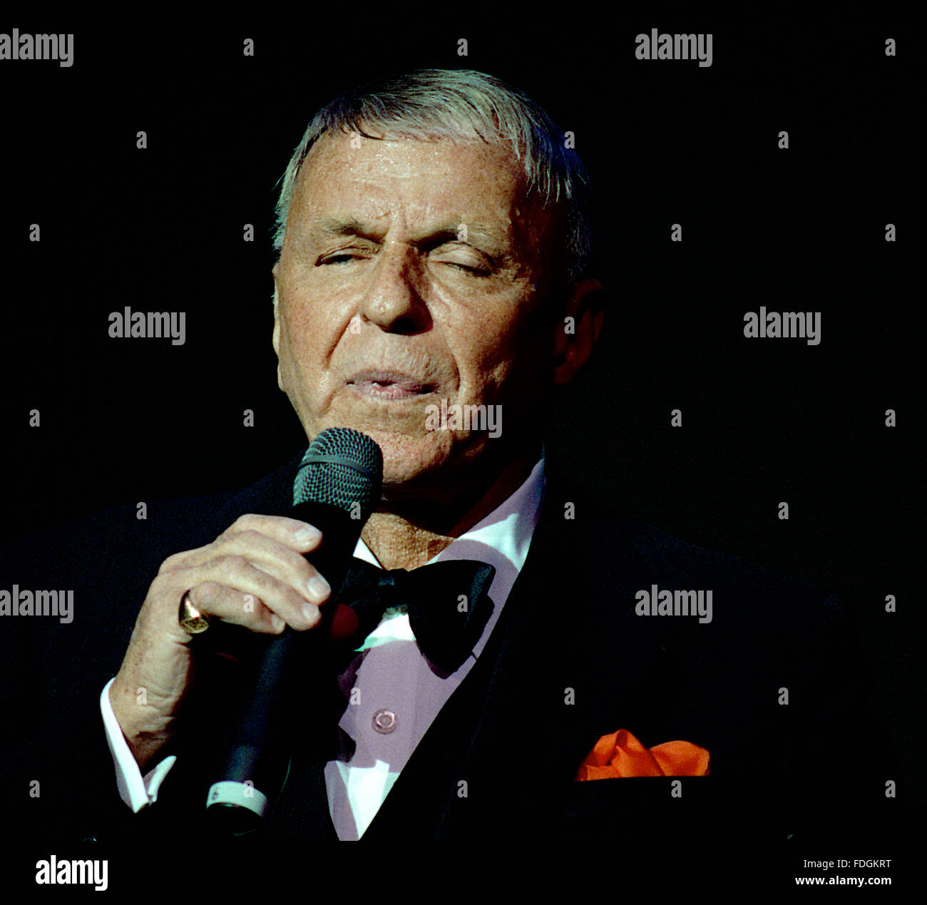 Washington, DC, 1st October, 1992 Frank Sinatra sings in DC for the ...