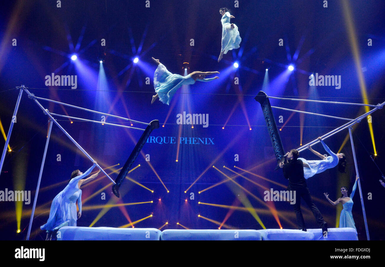 Balancoire paris hi-res stock photography and images - Alamy