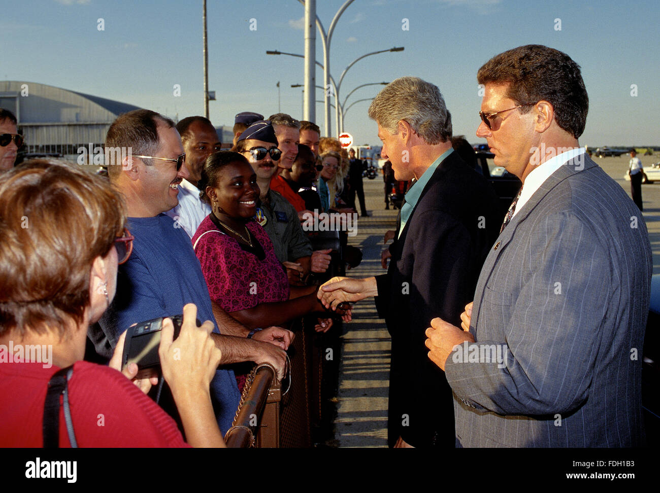 Secret service president clinton hi-res stock photography and images ...