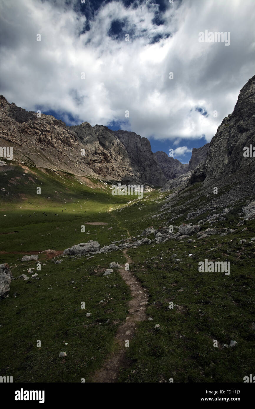 Wuwei county hi-res stock photography and images - Alamy